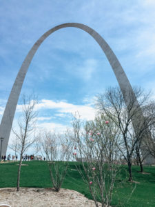 Your Ultimate Guide to Visiting the St. Louis Arch: For couples